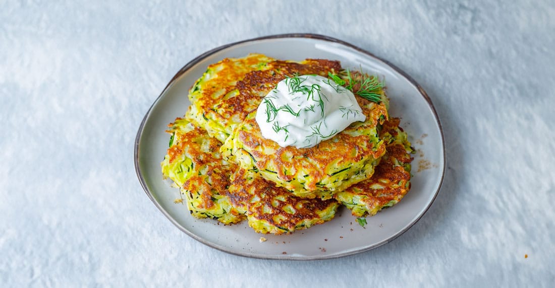 Pancakes de Courgette avec Sauce Yaourt – Un Délice Estival – Cuisine