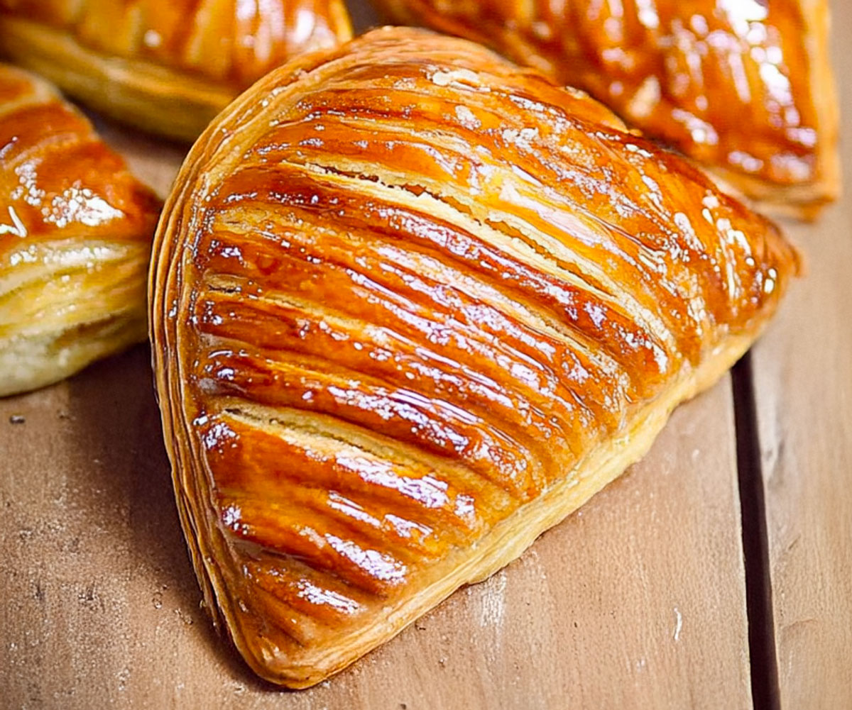 Chaussons aux Pommes Maison : La Recette Parfaite pour un Goûter ...